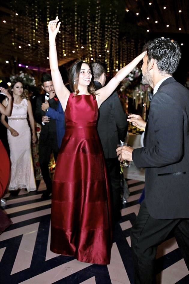 Se unen 'Pollo' Briseño y Alethia Sada