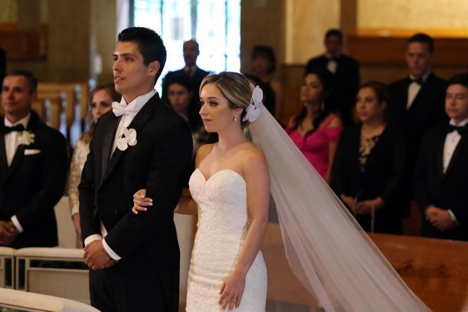 Roberto Garza Married