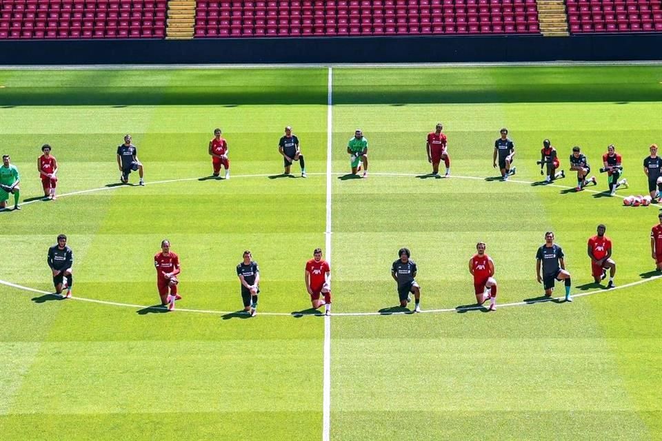 cancha.com --- Sugieren cambiar apretón de manos por hincar