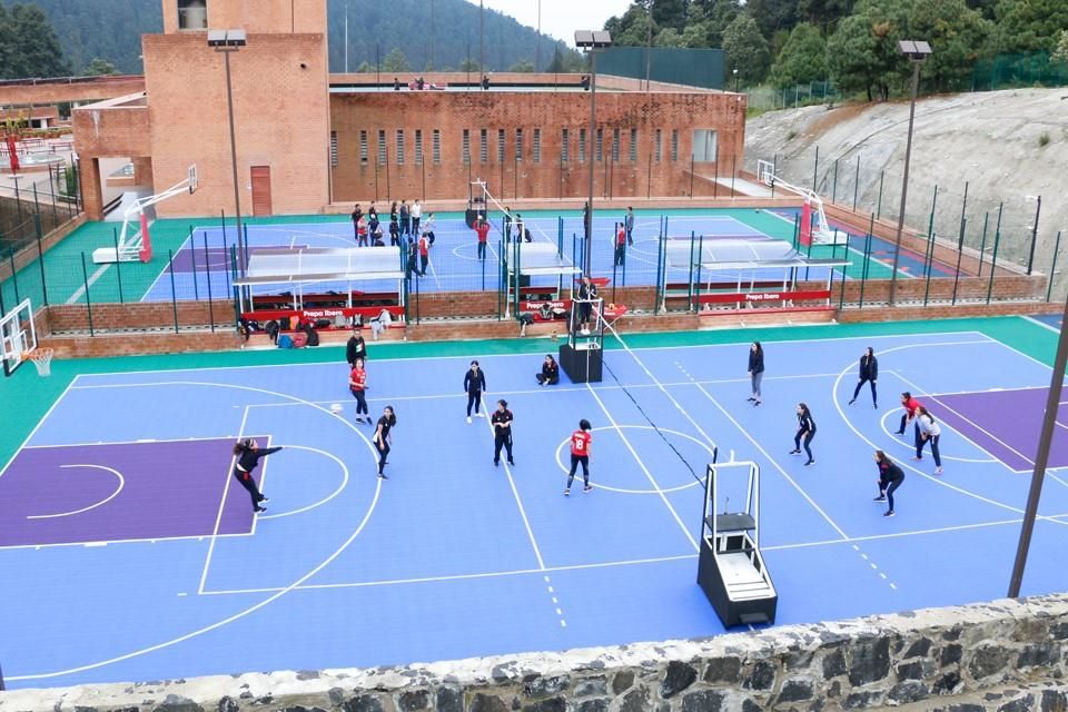 La primera piedra para construir un mundo mejor, Prepa Ibero