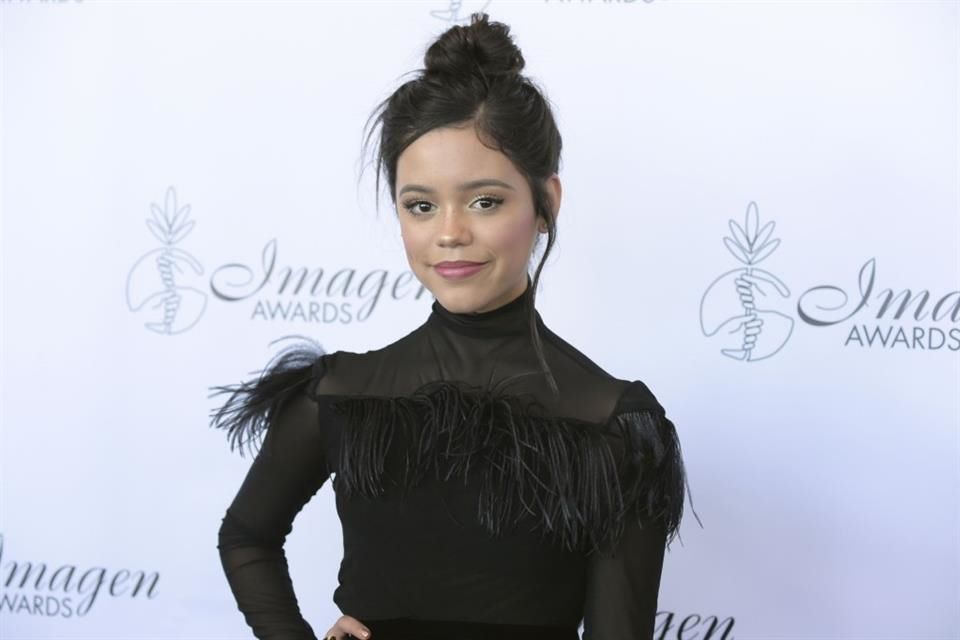 Actriz Merlina Los Locos Addams. Christina Ricci Regresa En Wednesday