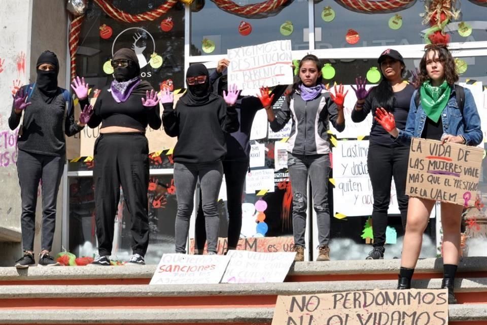 Piden frenar abusos en UAEM Morelos Piden frenar abusos en UAEM Morelos