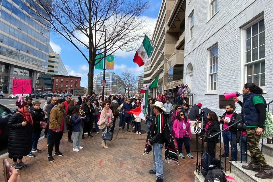 Protestan en Washington contra 'Plan B'