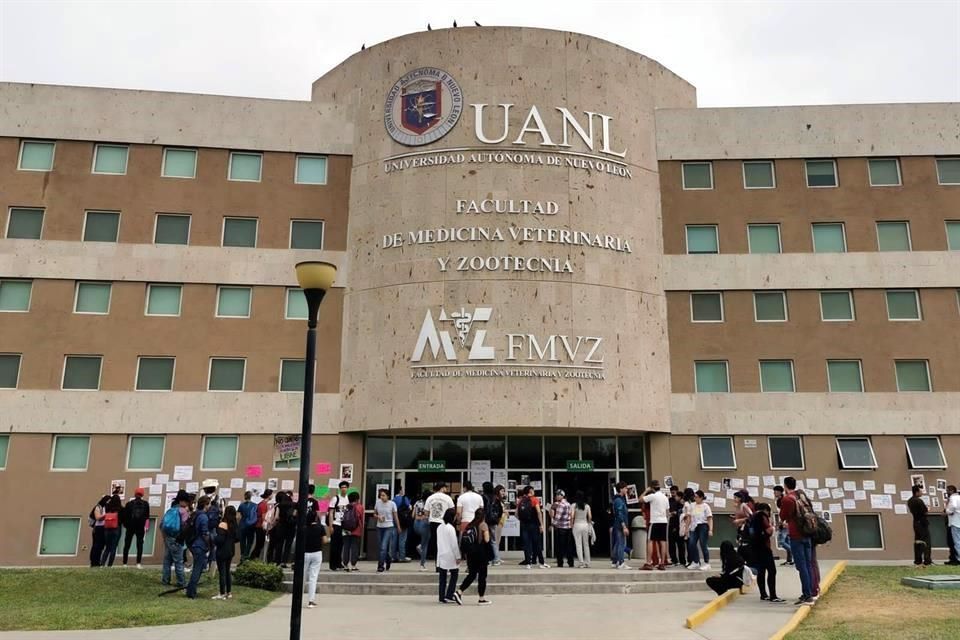 Fmvz Uanl Logo