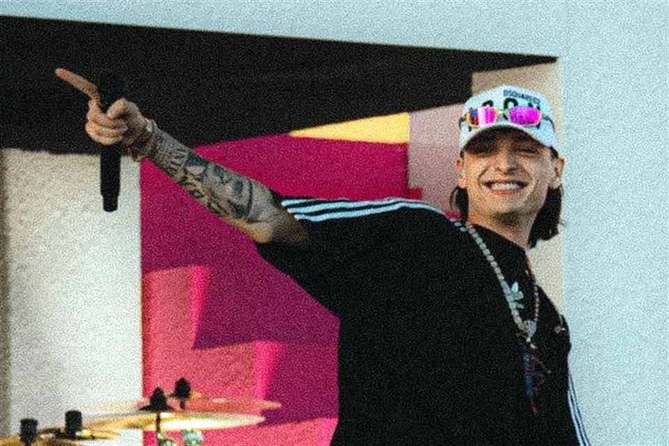 Así es el mexicano Peso Pluma, fenómeno musical del momento