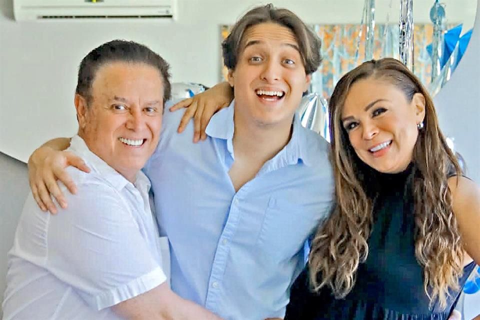 Mario Bezares