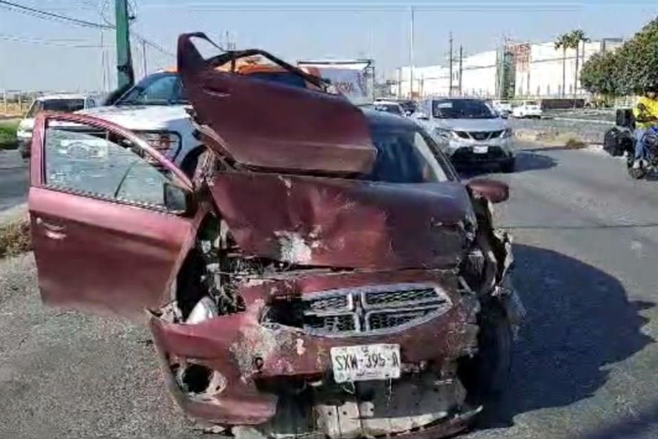 Deja tres lesionados choque múltiple