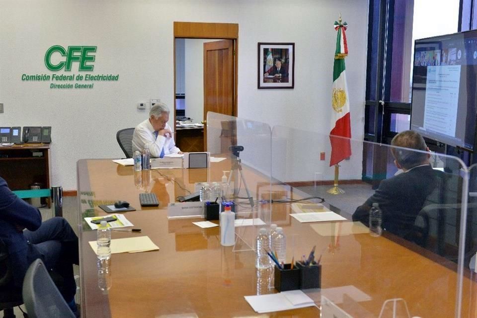 Detalla agenda: monopolio en CFE, otro INE y GN en Sedena