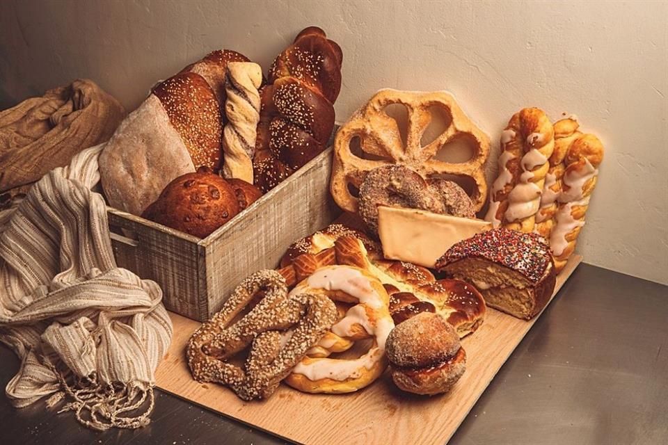 Decena mexicana a la charola panadera