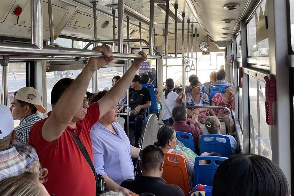 Monterrey's new "trackless tram" to be used on lines 5, 7 and 8 of the ...