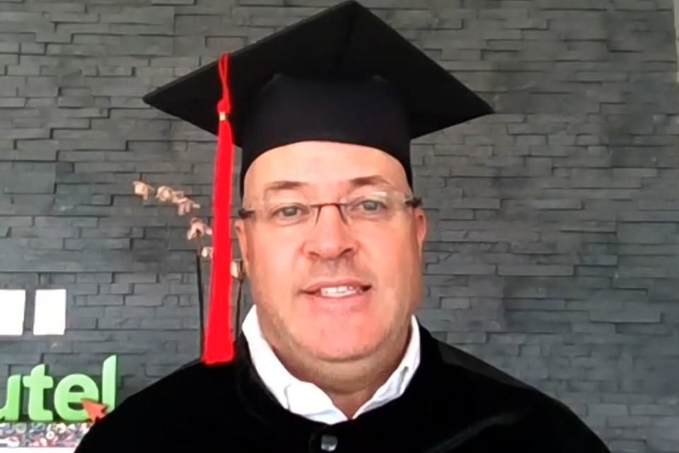 UTEL crea futuros con educación en línea