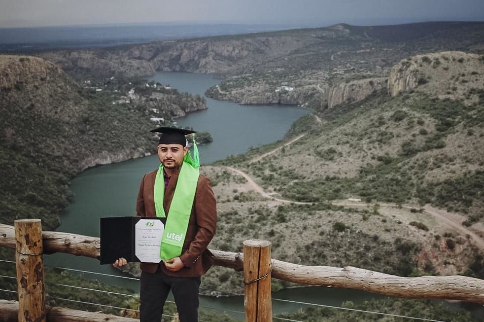 UTEL crea futuros con educación en línea