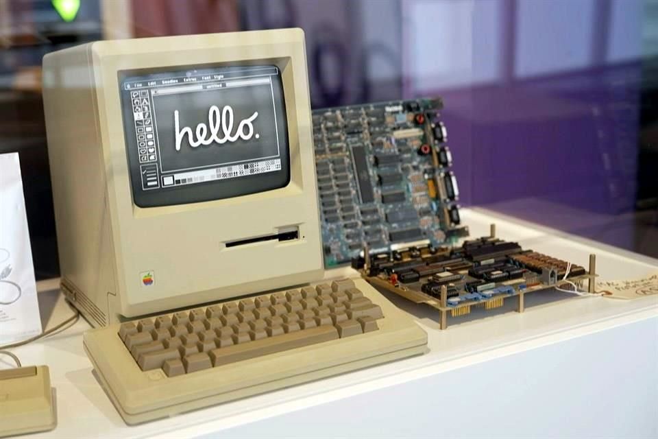¡40 años de la primera Macintosh!