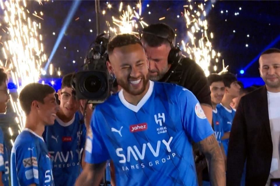 Neymar anuncia su regreso al Santos de Brasil